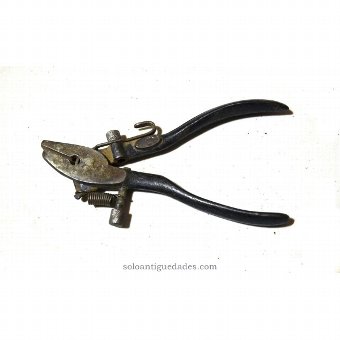 Antique Pliers-pliers | ANTIQUES.CO.UK