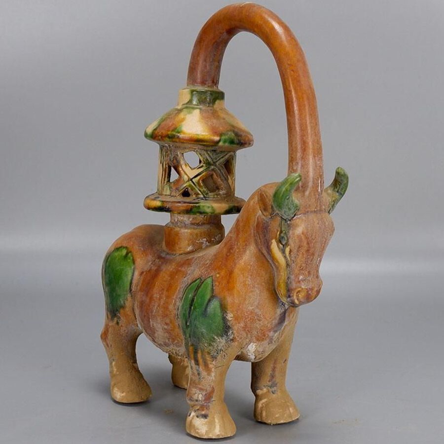 Antique Tri-color bull-shaped palace lamp | ANTIQUES.CO.UK