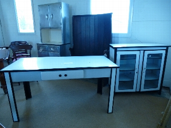 Antique Vets Table & Cabinet | ANTIQUES.CO.UK
