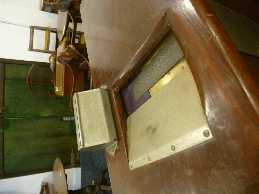 Antique Shop Till | ANTIQUES.CO.UK